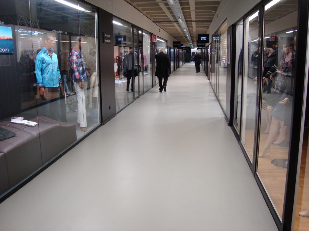 A shop floor that is easy to clean and stylish? Find your shop floor here!